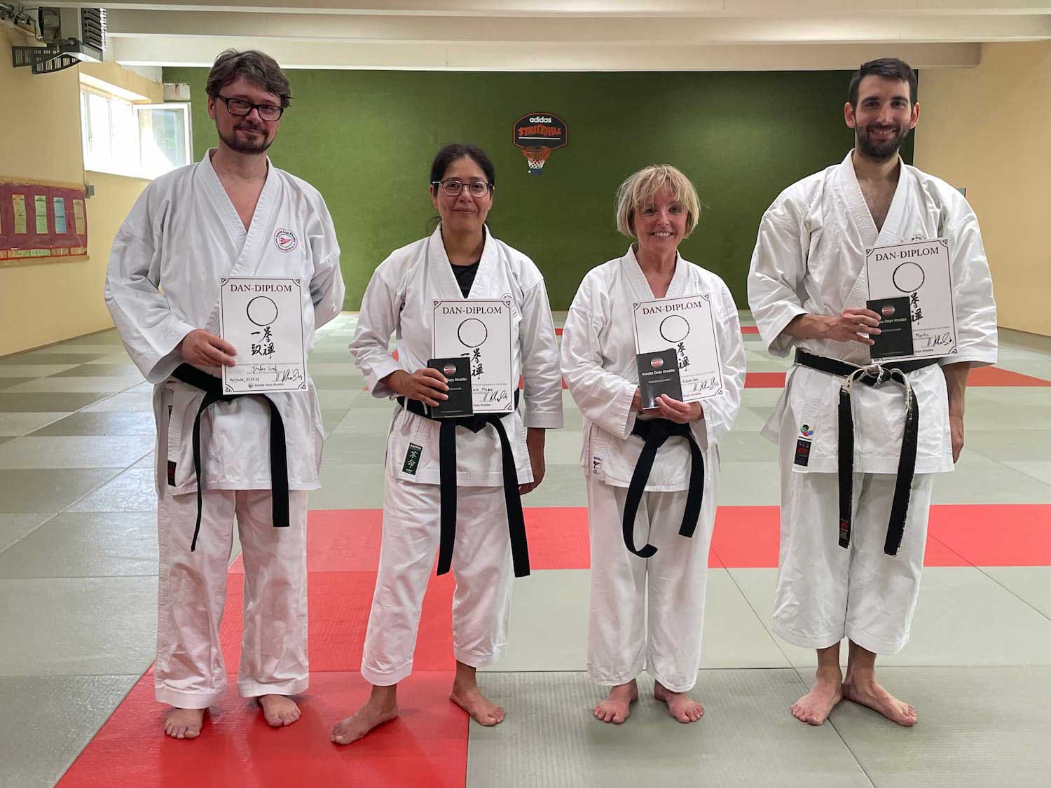 Dan-Prüfung Erwachsene Karate Dojo Khatibi Karlsruhe 23.07.2023